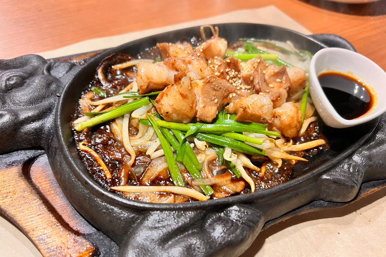 【ハンバーグマン】佐賀が誇るロックンロールハンバーーーグッ！｜EDITORS SAGA